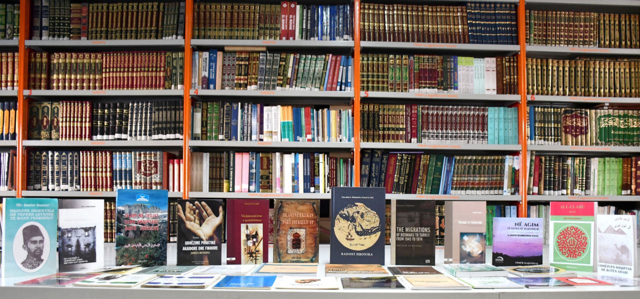 Tituj të rinj librash, dhuratë për Librotekën AIITC - Instituti ...