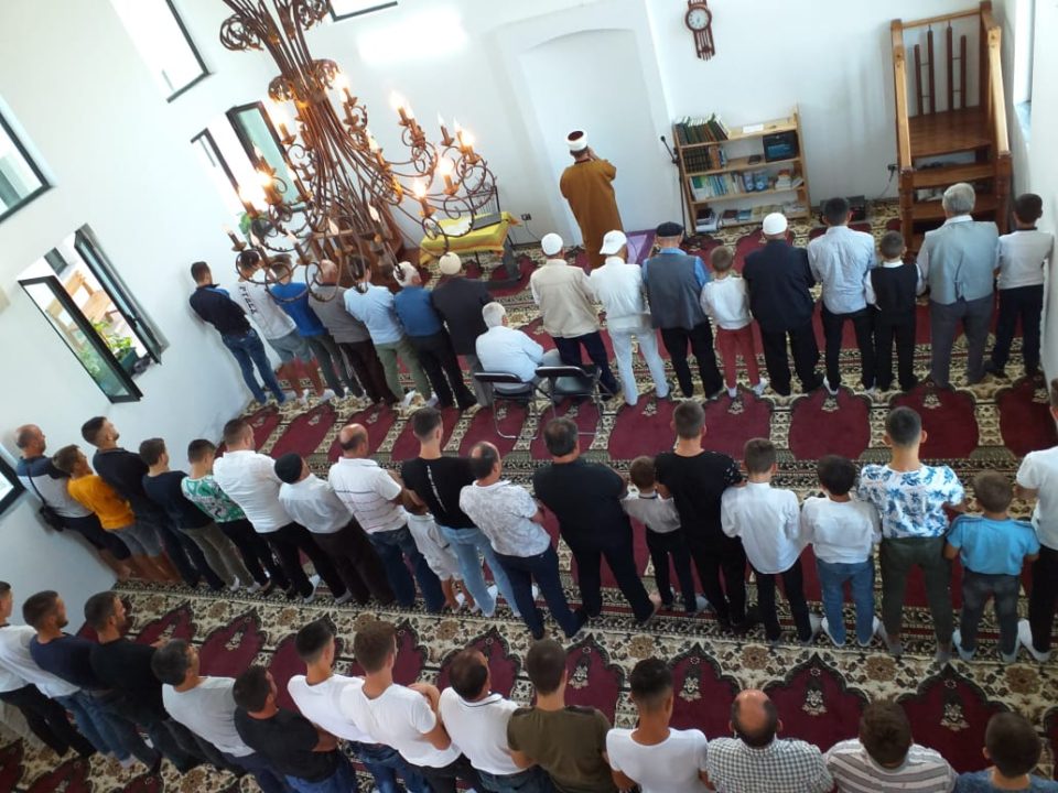 Falja e namazit të Kurban Bajramit në xhamitë e AIITC - Instituti ... Falja e namazit të Kurban Bajramit në xhamitë e AIITC - Instituti ...